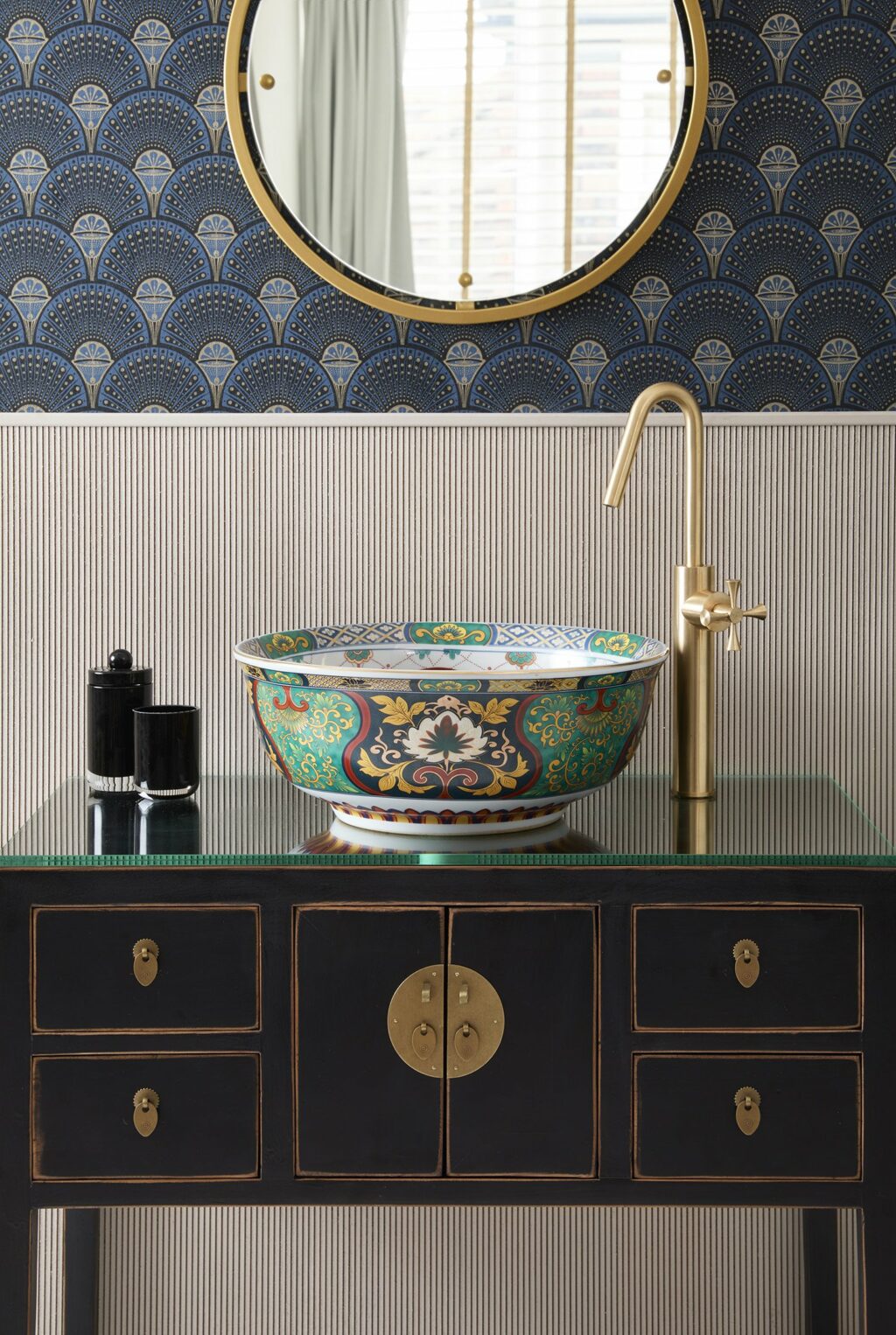5 Ways To Create A Maximalist Bathroom | London Basin Company