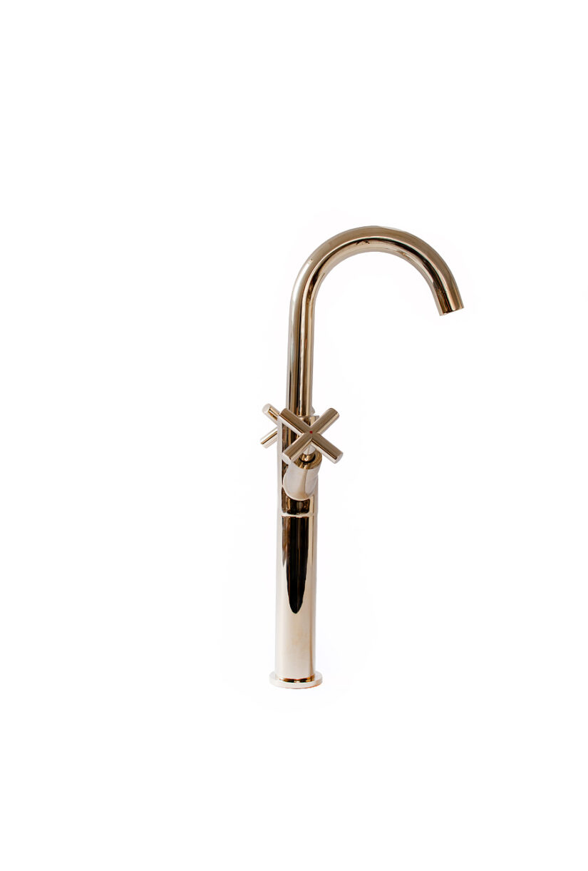 Luxurious Arlo Tap in Polished Gold | London Basin Company